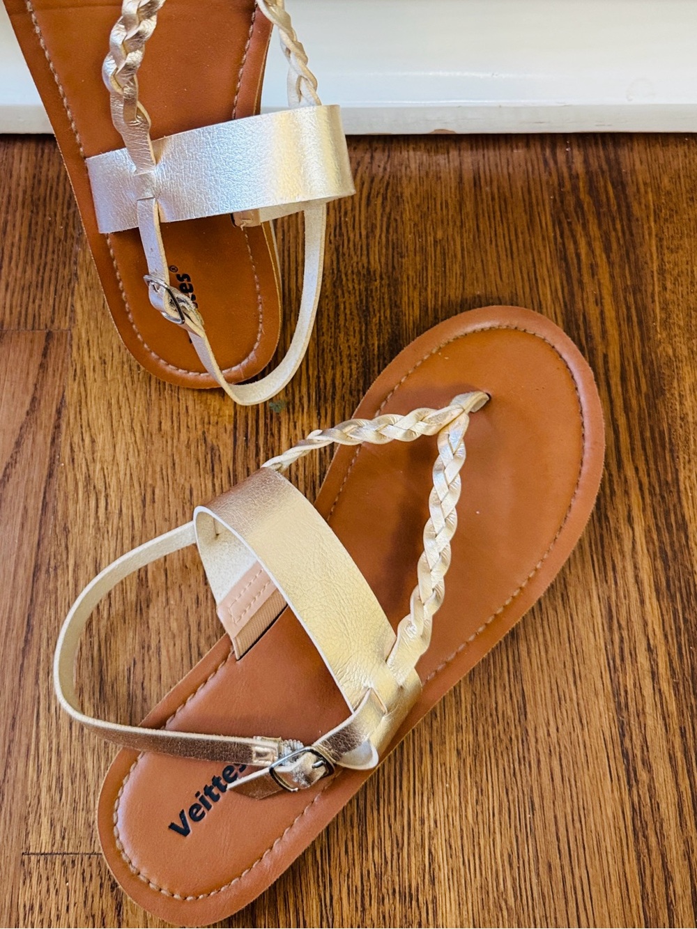The Unbranded Brand | Shoes | Vegan Leather Sandals Womens Metallic ...